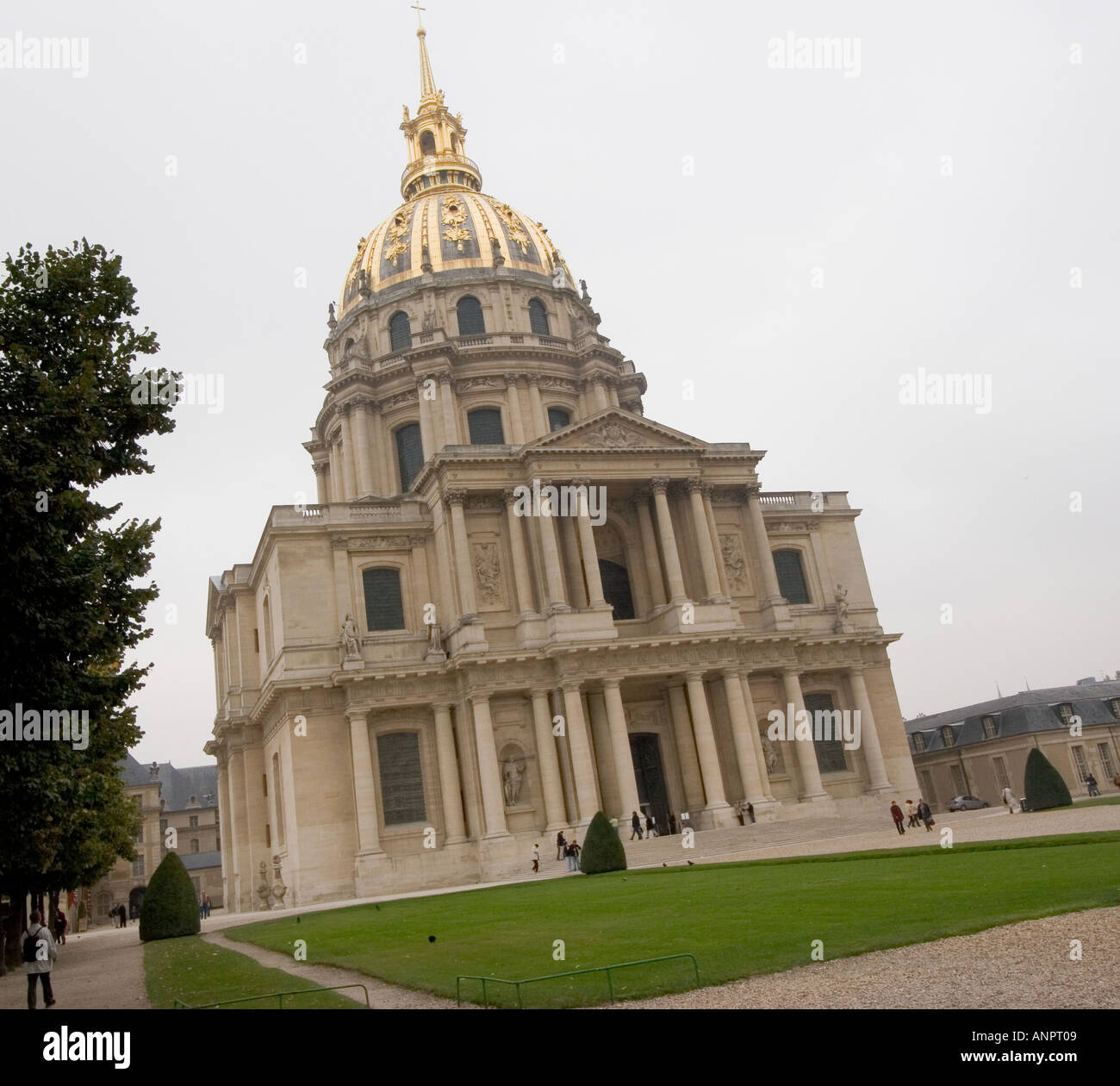 Interior dome hôtel des invalides hi-res stock photography and images ...