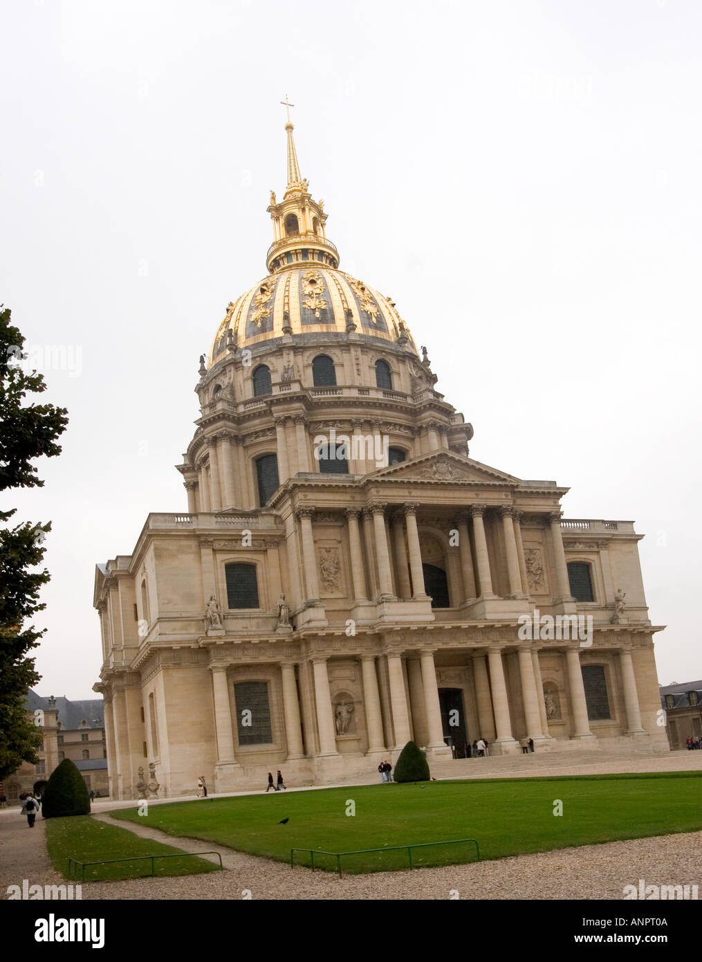 Interior dome hôtel des invalides hi-res stock photography and images ...