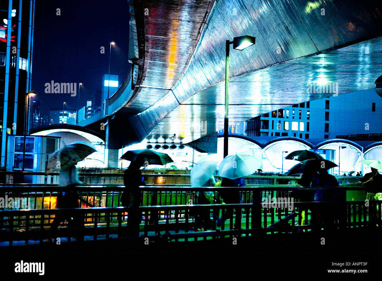 Bridge over and under Shibuya Station Tokyo Stock Photo - Alamy