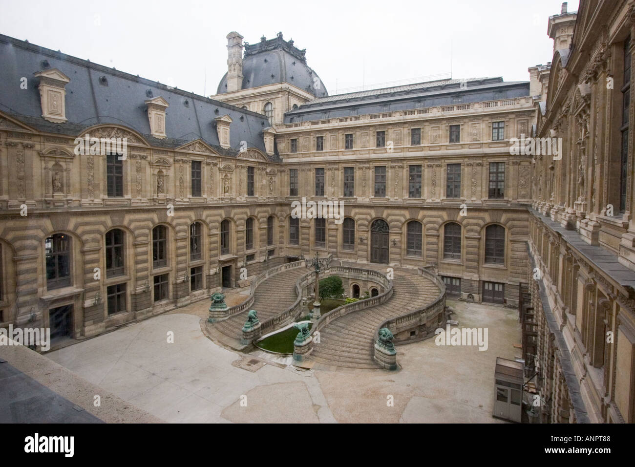 Courtyard in the Louvre Museum Paris France Stock Photo - Alamy