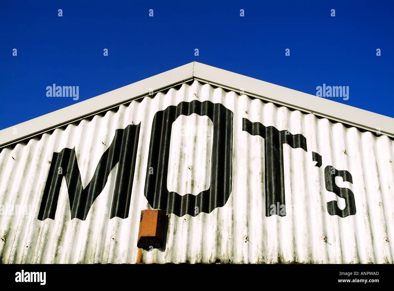 Mot garage hi-res stock photography and images - Alamy