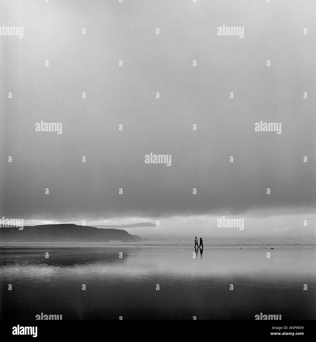 Man woman couple romantic Black and White Stock Photos & Images - Alamy