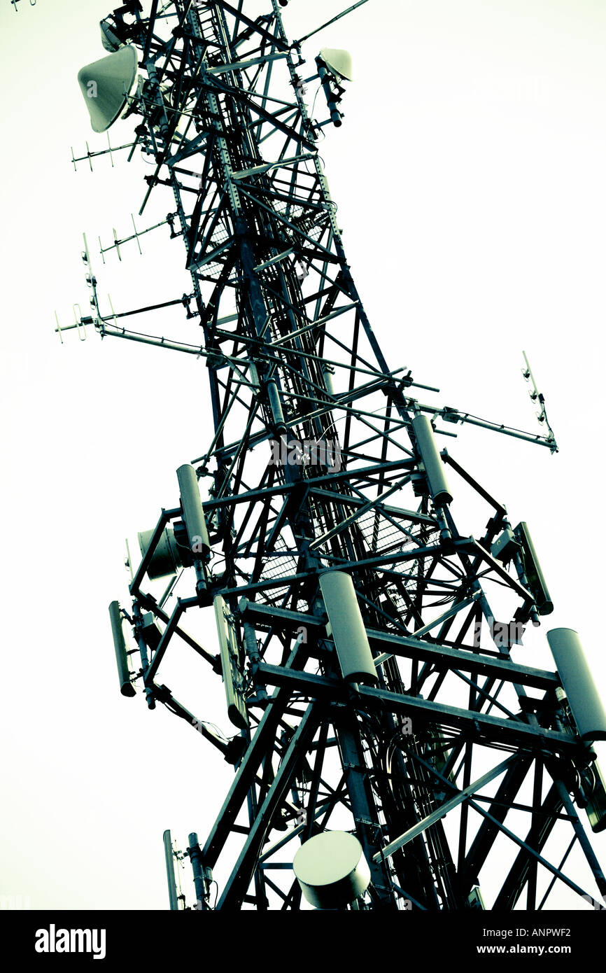 Telecommunications signals hi-res stock photography and images - Alamy