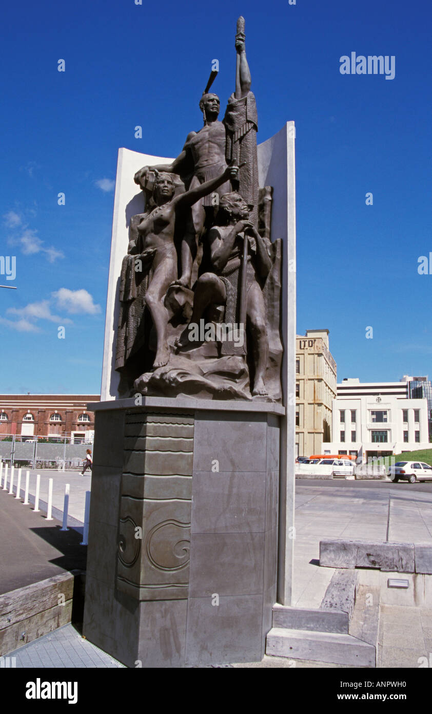 Kupe statue hi-res stock photography and images - Alamy