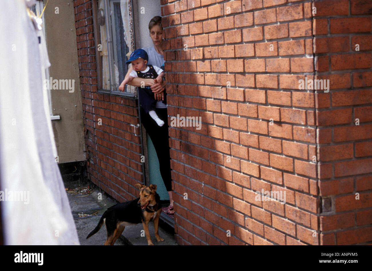 Council estate mother father hi-res stock photography and images - Alamy
