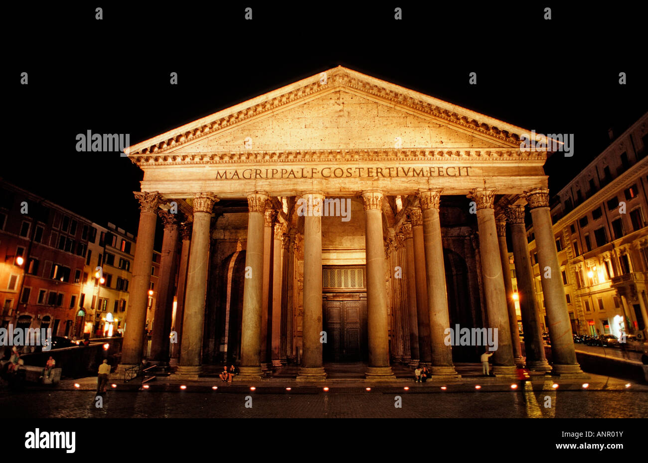 Pantheon sculptures hi-res stock photography and images - Alamy