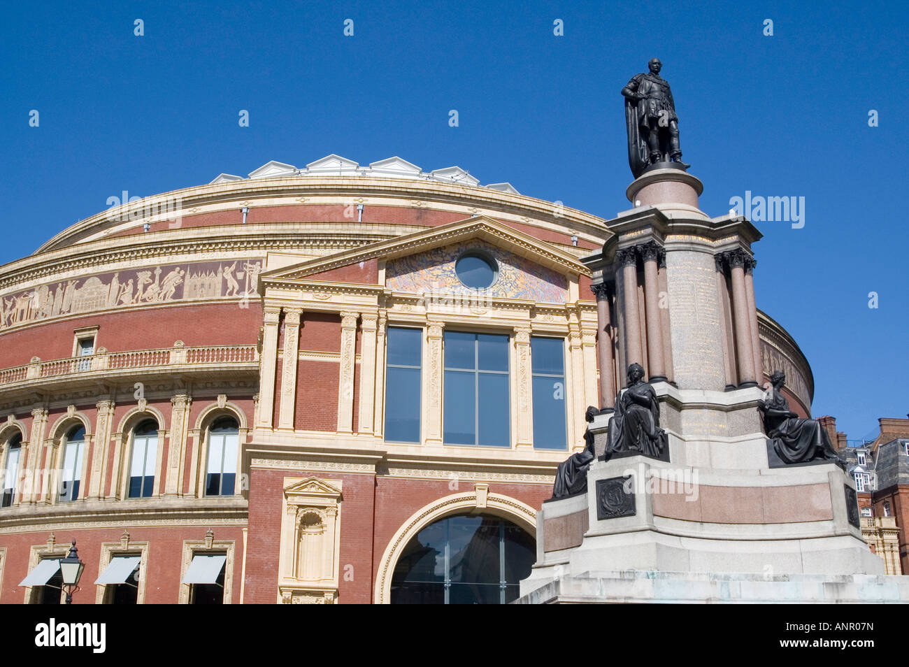 Eric clapton royal albert hall hi-res stock photography and images - Alamy
