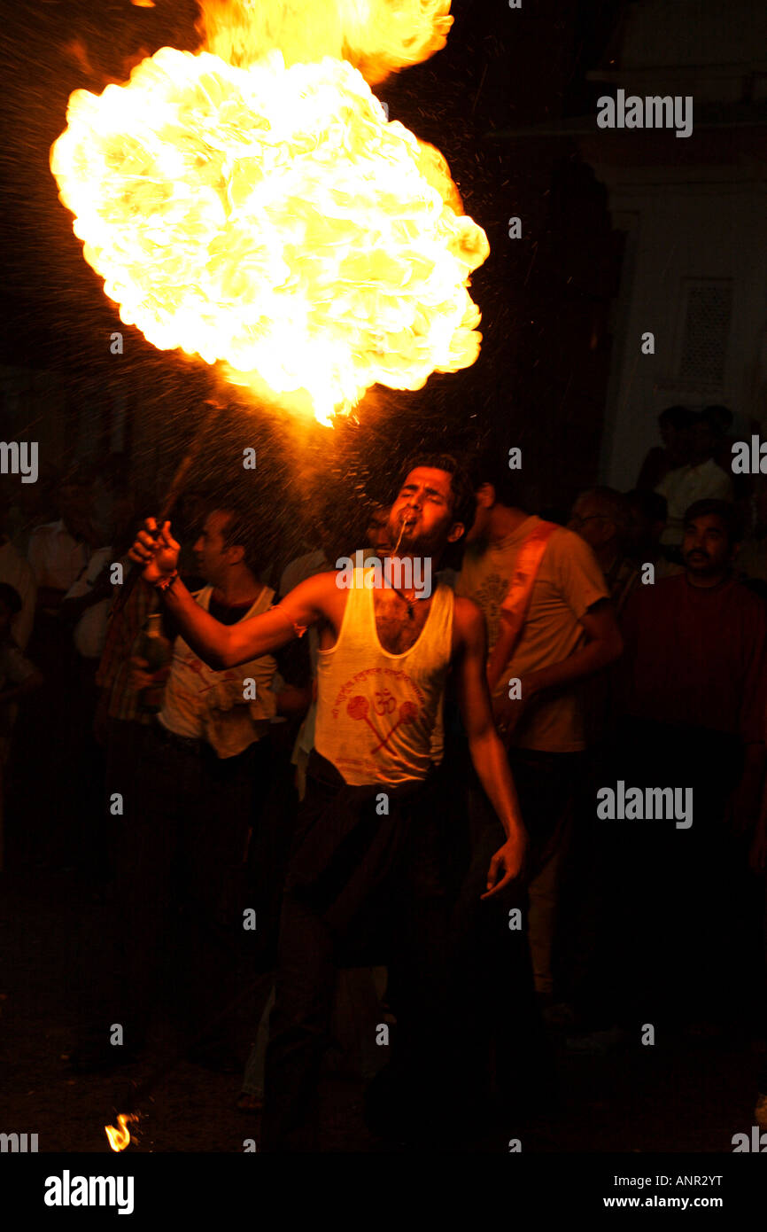 Flame in the streets hi-res stock photography and images - Alamy