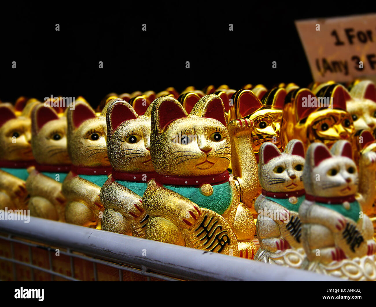 Good luck cats hi-res stock photography and images - Alamy