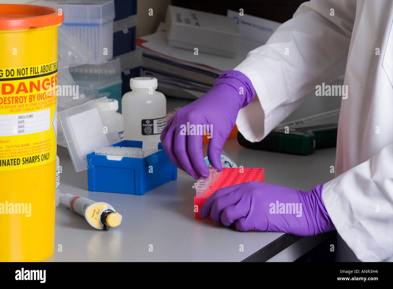 Tehnician male laboratory hi-res stock photography and images - Alamy