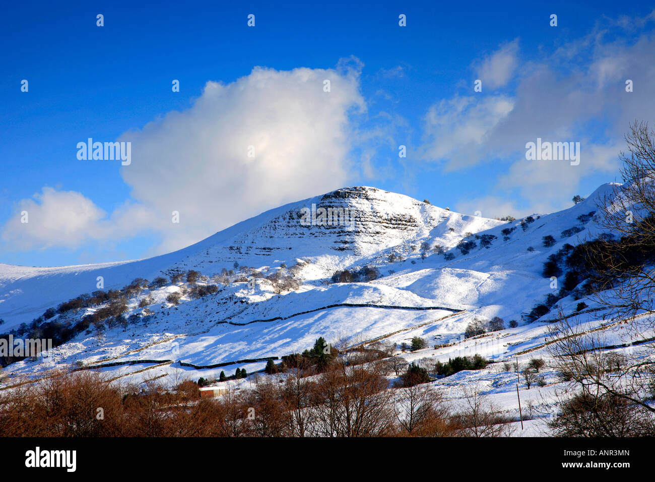 Winter snow on Back Tor Edale valley Peak District National Park ...