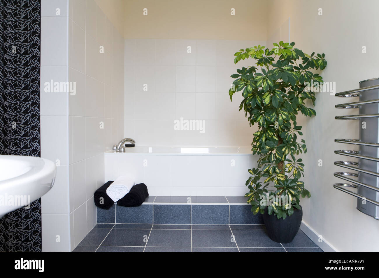 Modern uk home interior hi-res stock photography and images - Alamy