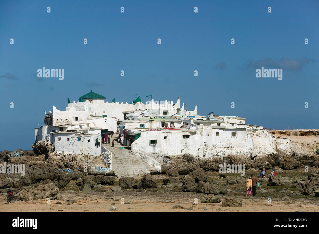 Tomb of marabout hi-res stock photography and images - Alamy