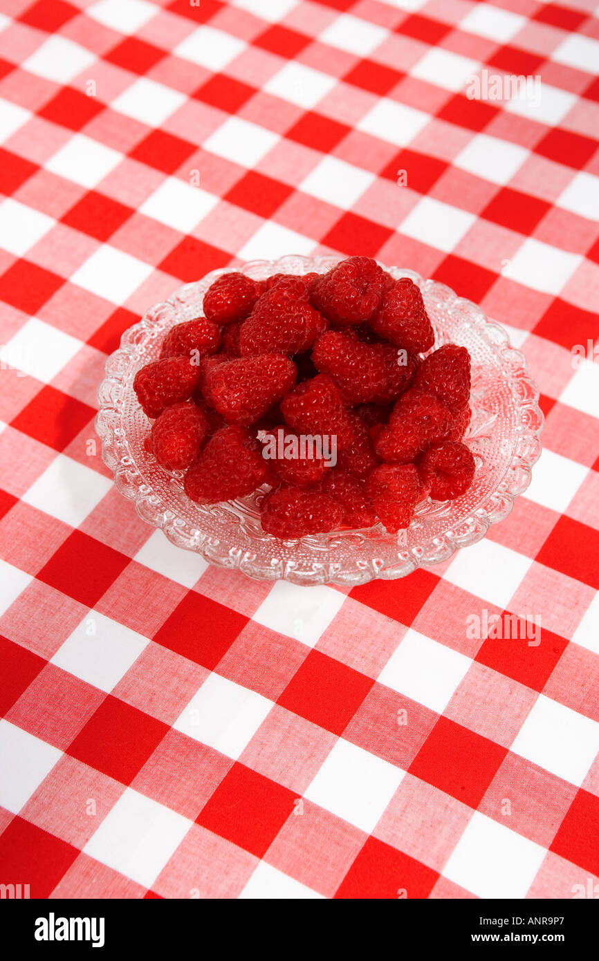 COMMON NAME Raspberries Latin name: Rubus idaeas Stock Photo - Alamy