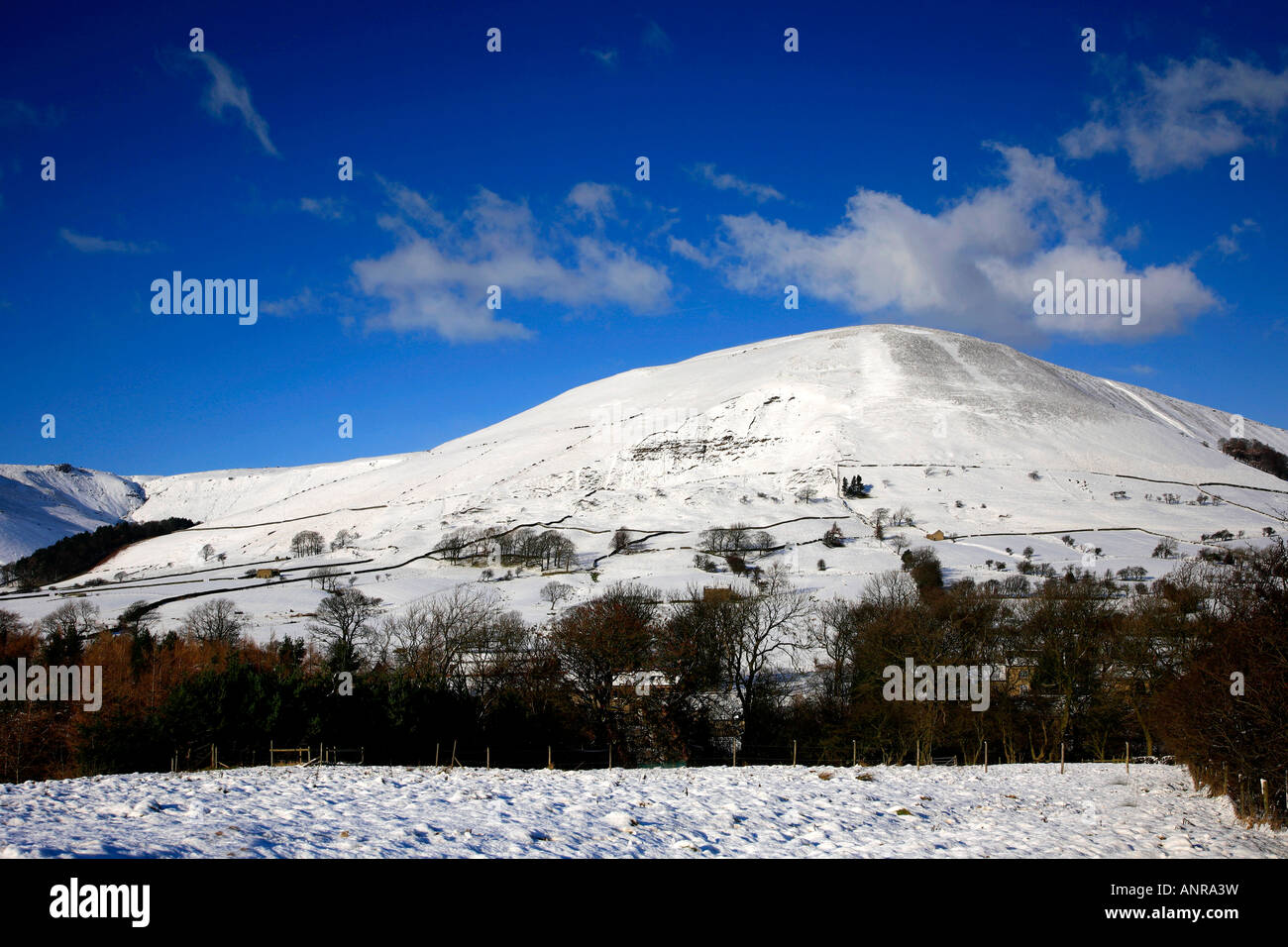 Winter snow Grindslow Knoll Edale Valley Peak District National Park ...