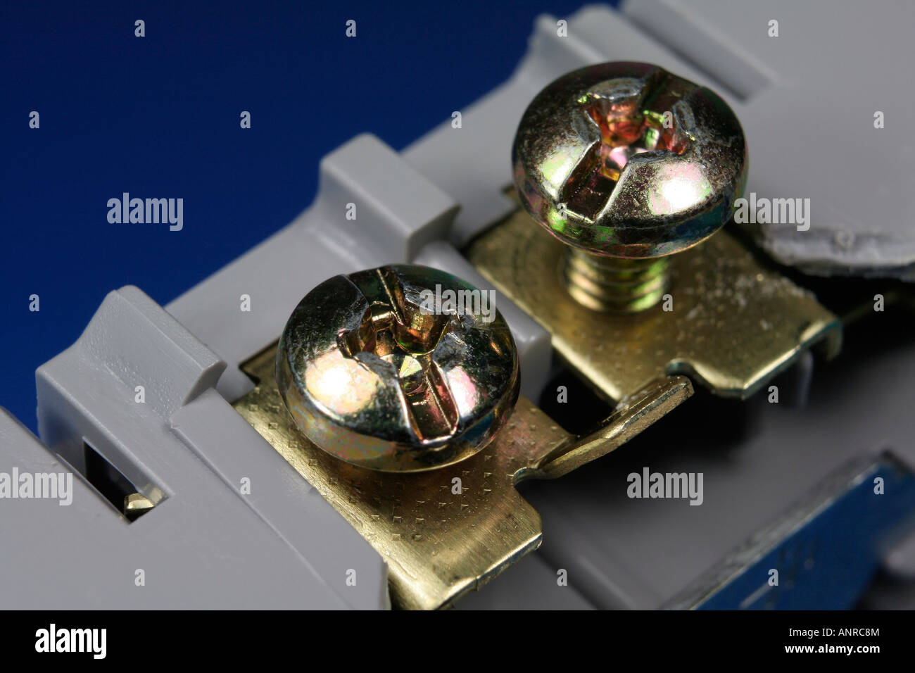 Screw terminal hi-res stock photography and images - Alamy