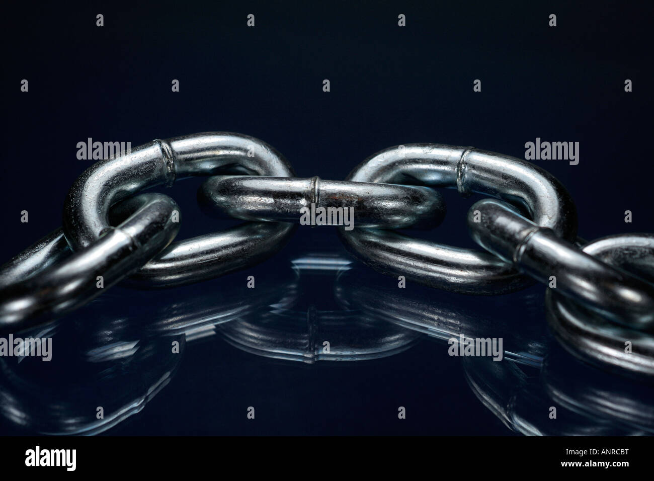 Heavy steel chain Stock Photo - Alamy