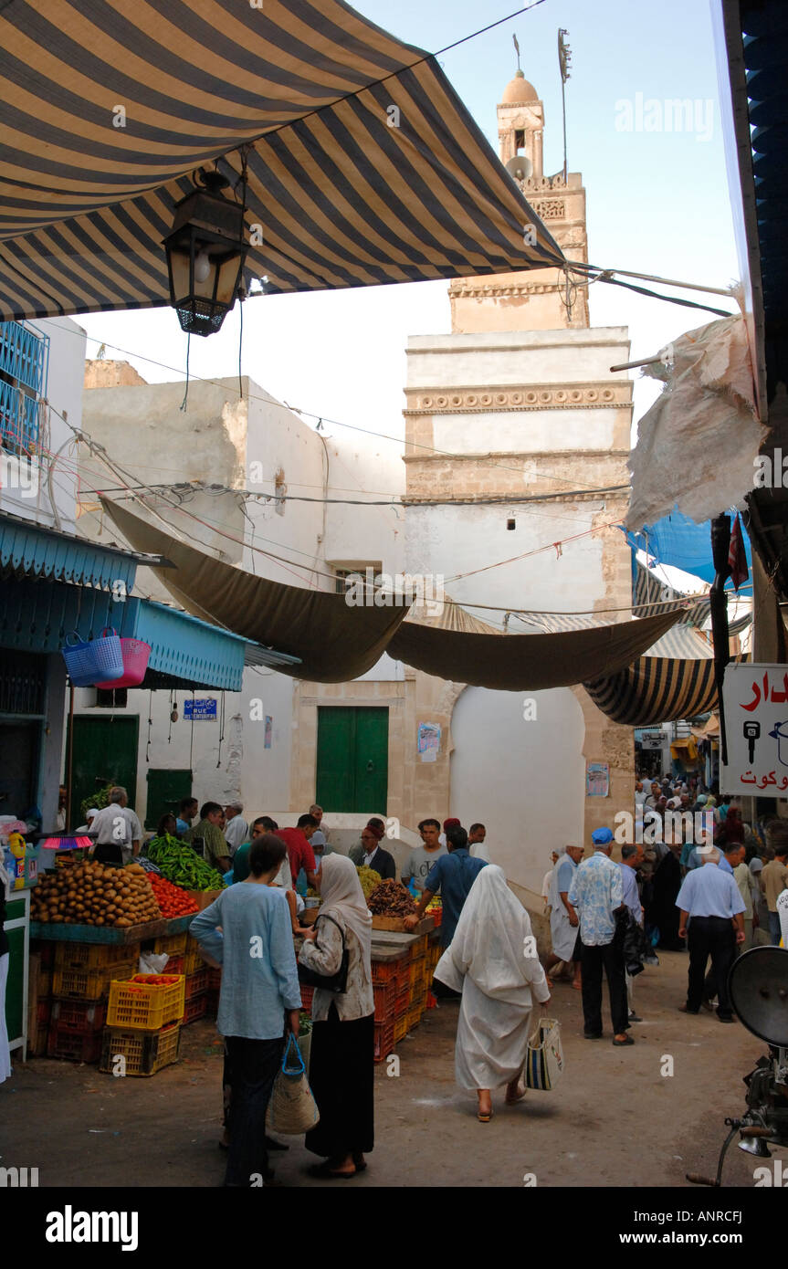 A busy souk in the medina of Sfax Stock Photo - Alamy