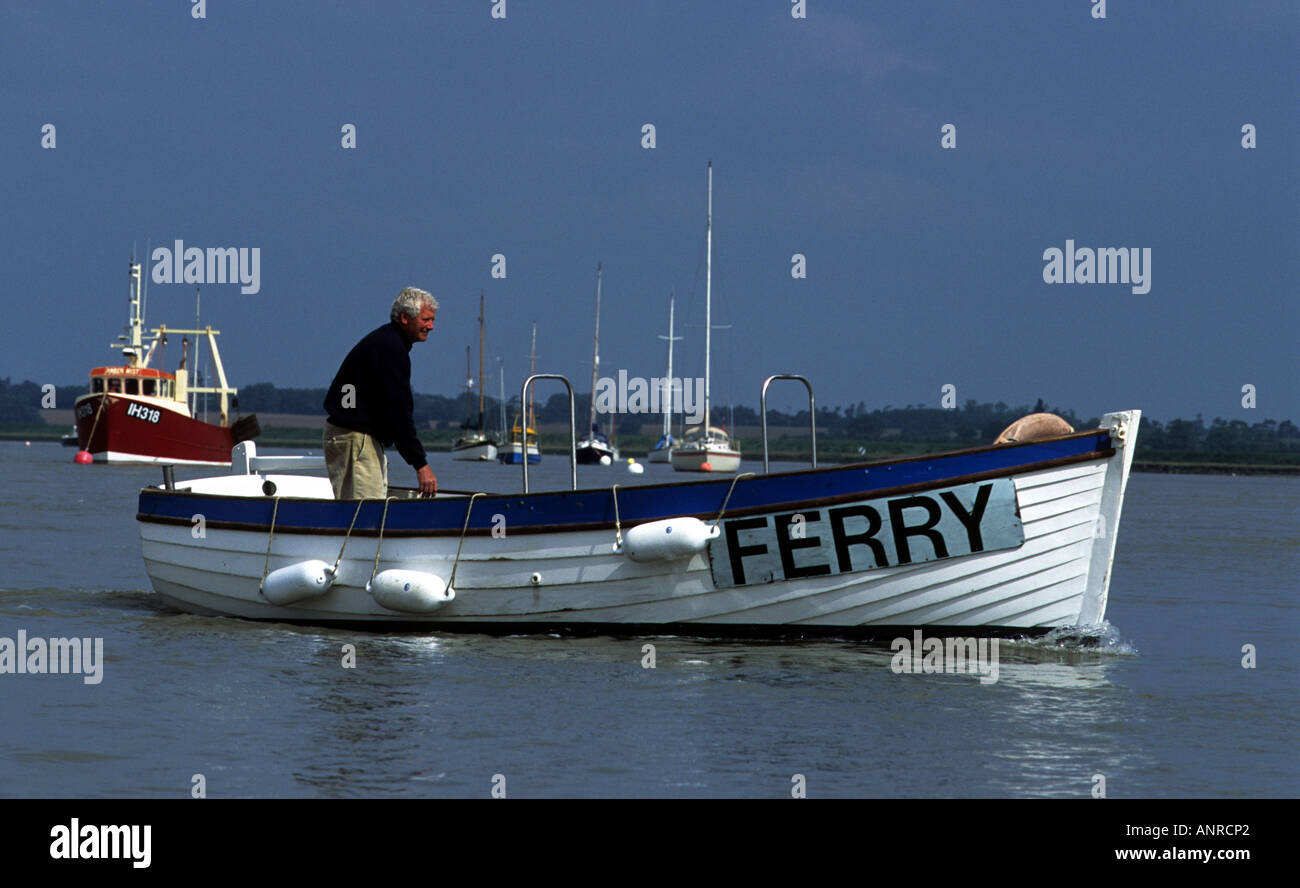 River deben foot ferry hi-res stock photography and images - Alamy