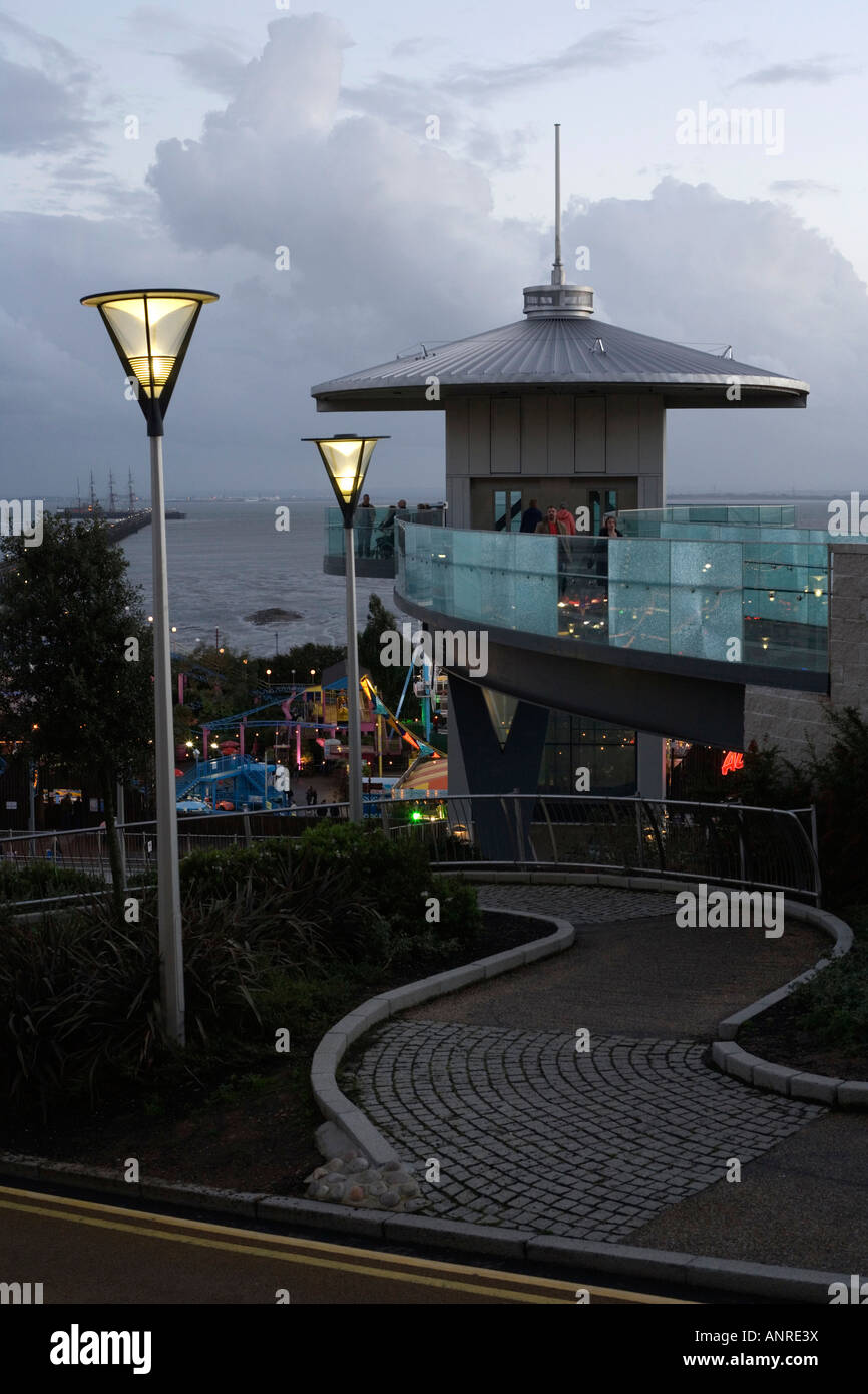 Pier hill lifts, southend on sea hi-res stock photography and images ...