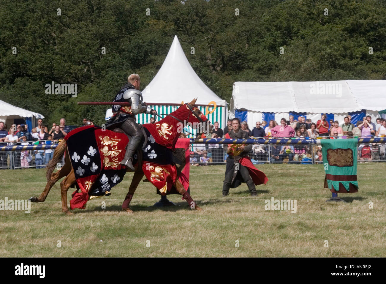 Jousting hi-res stock photography and images - Alamy