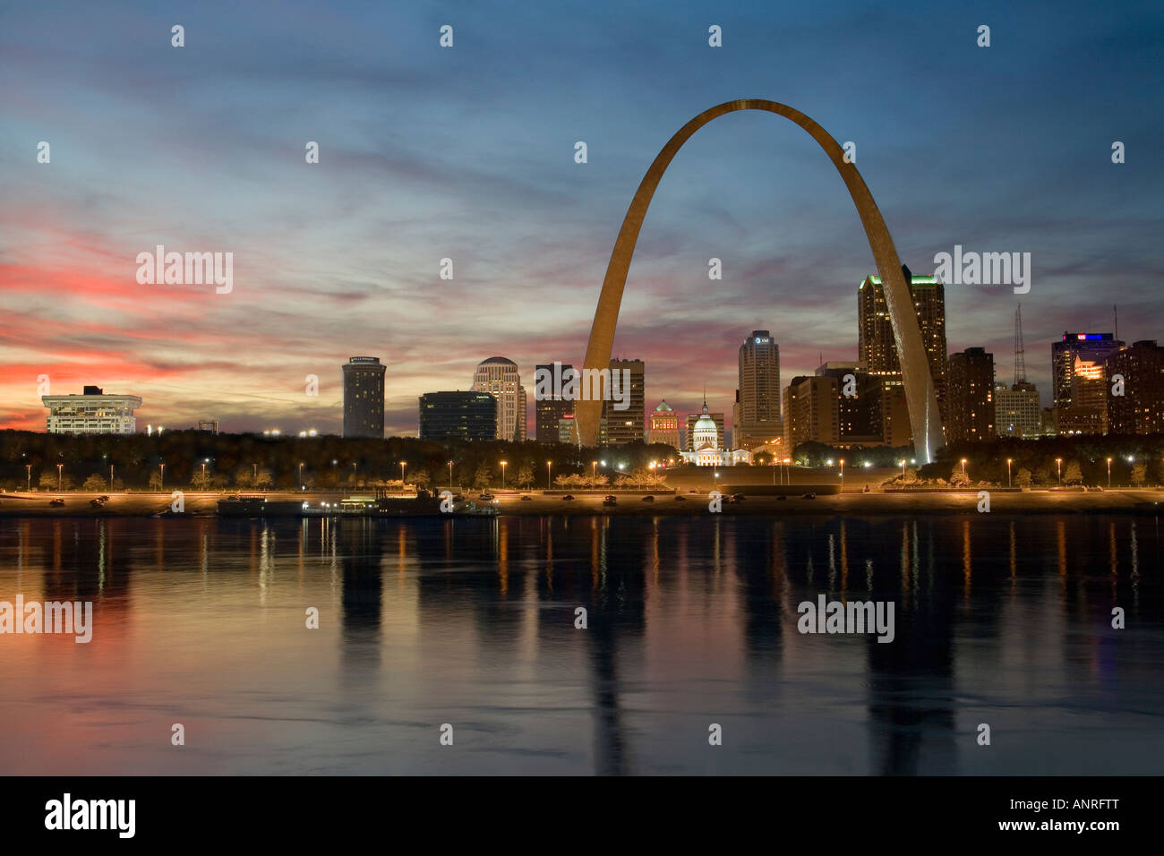 Saint lewis skyline hi-res stock photography and images - Alamy