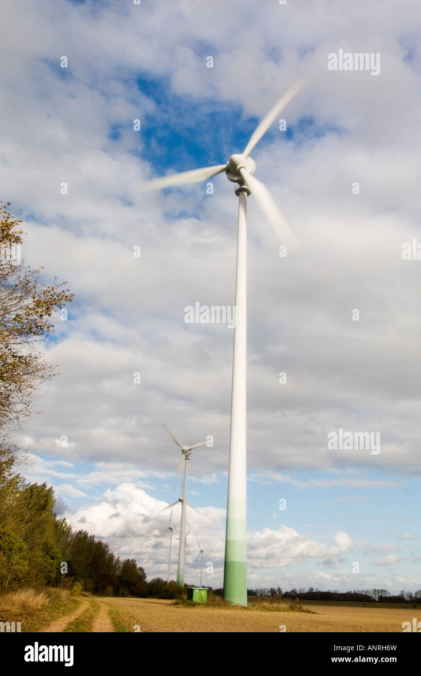 Rushing supplies hi-res stock photography and images - Alamy