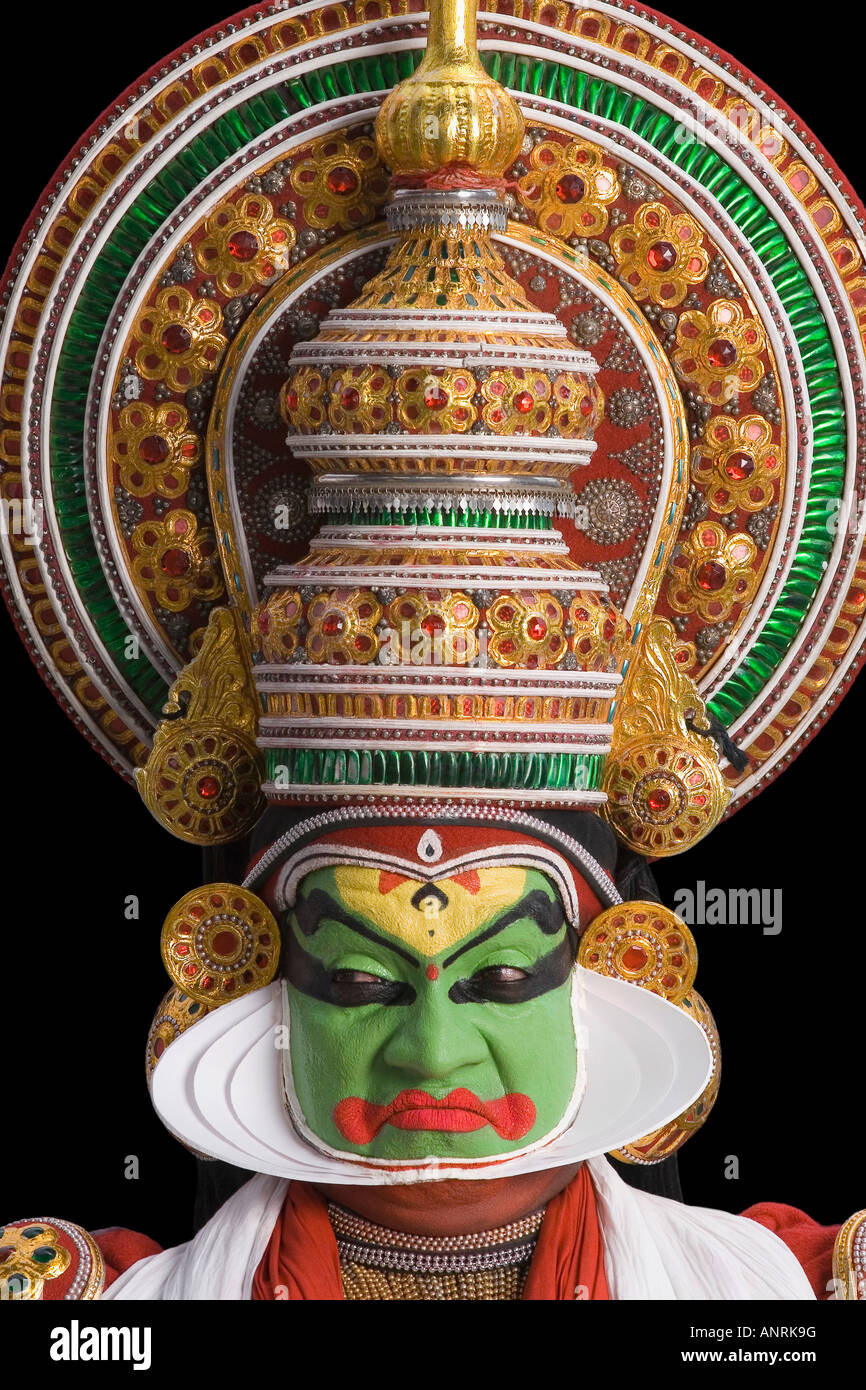 Close-up of a Kathakali dance performer Stock Photo - Alamy
