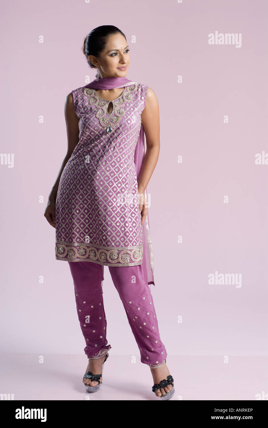 Salwar kameez back view hi-res stock photography and images - Alamy