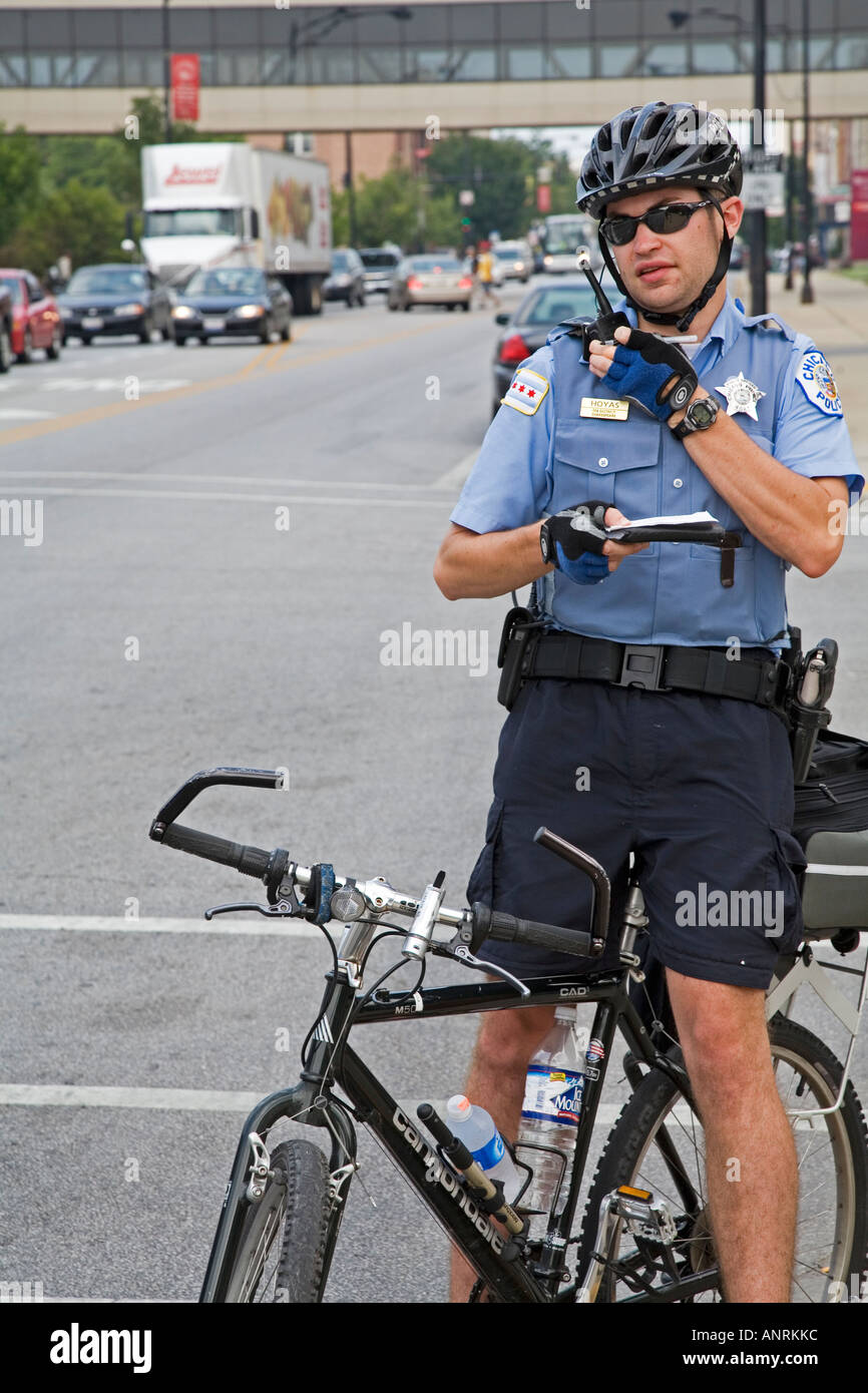 Policeman on a bicycle hi-res stock photography and images - Alamy