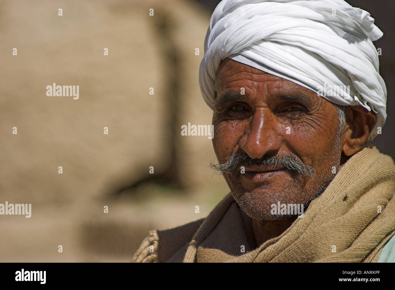 An old egyptian guards the temple at Karnak Stock Photo - Alamy