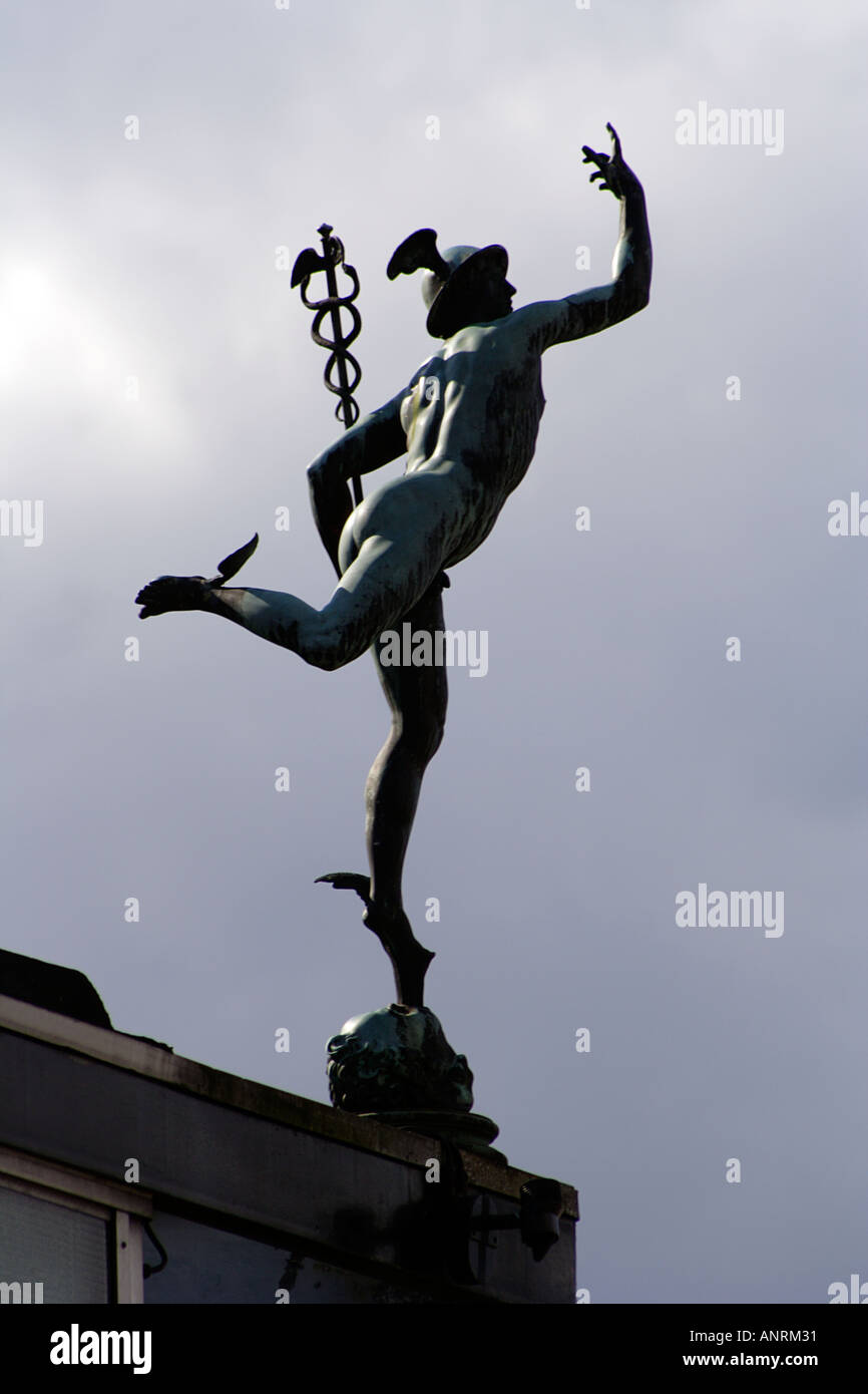 Mercury statue hi-res stock photography and images - Alamy