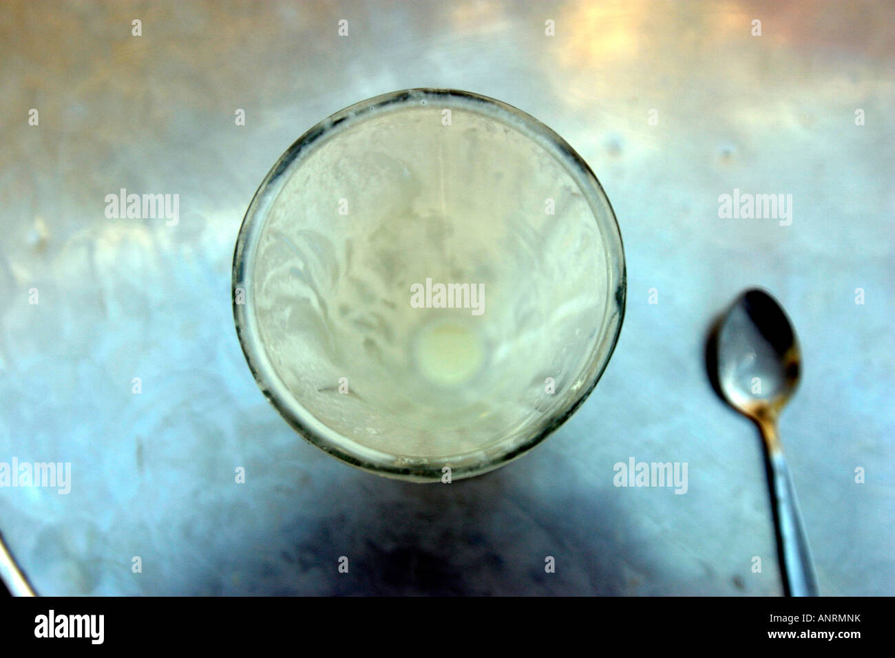 Empty glass ice cream dish hi-res stock photography and images - Alamy