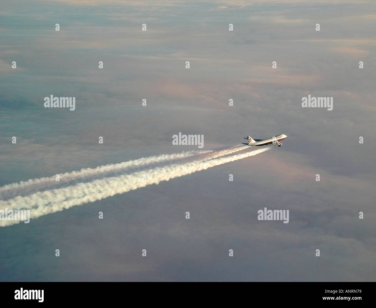 A British Airways Boeing 747 at 35000 ft photographed from the flight ...