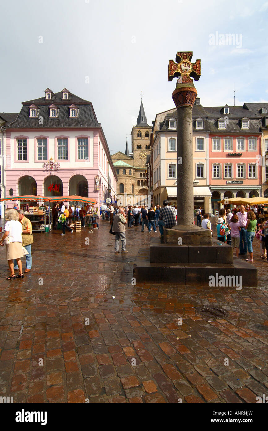 Primary market house hi-res stock photography and images - Alamy