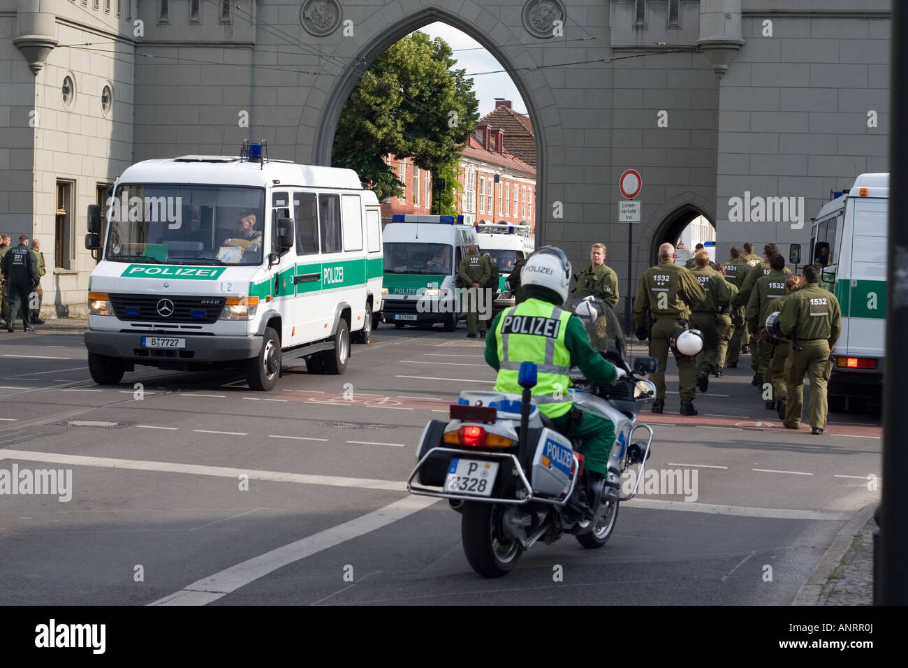 Advance team hi-res stock photography and images - Alamy