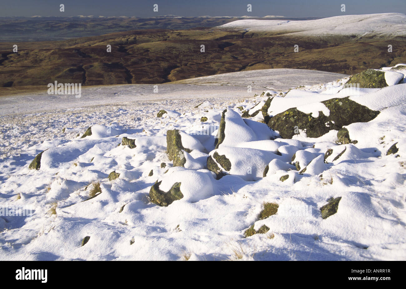 Snow topped rocks hi-res stock photography and images - Alamy
