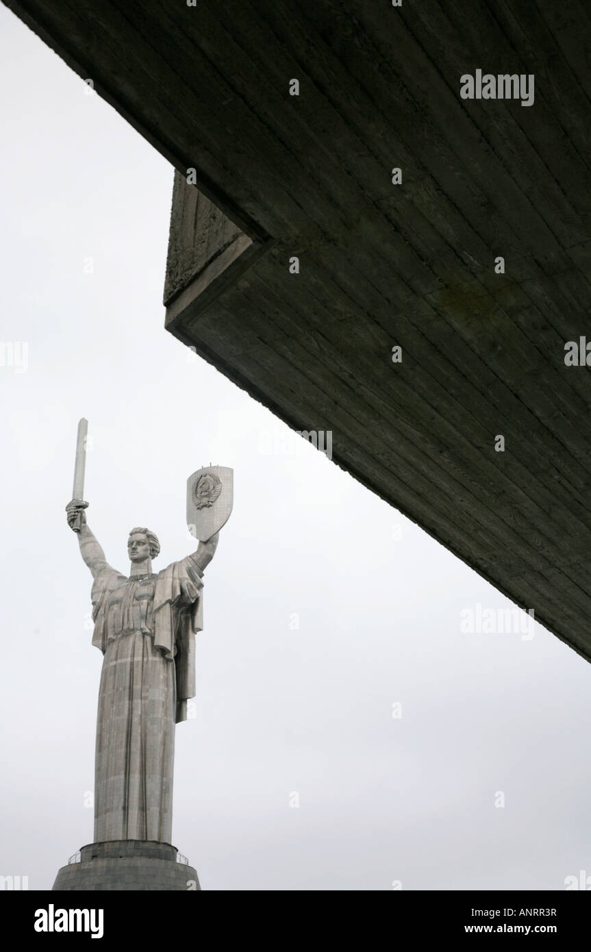 Titanium Rodyna Mat (Motherland or Nation's Mother) memorial, Kiev ...