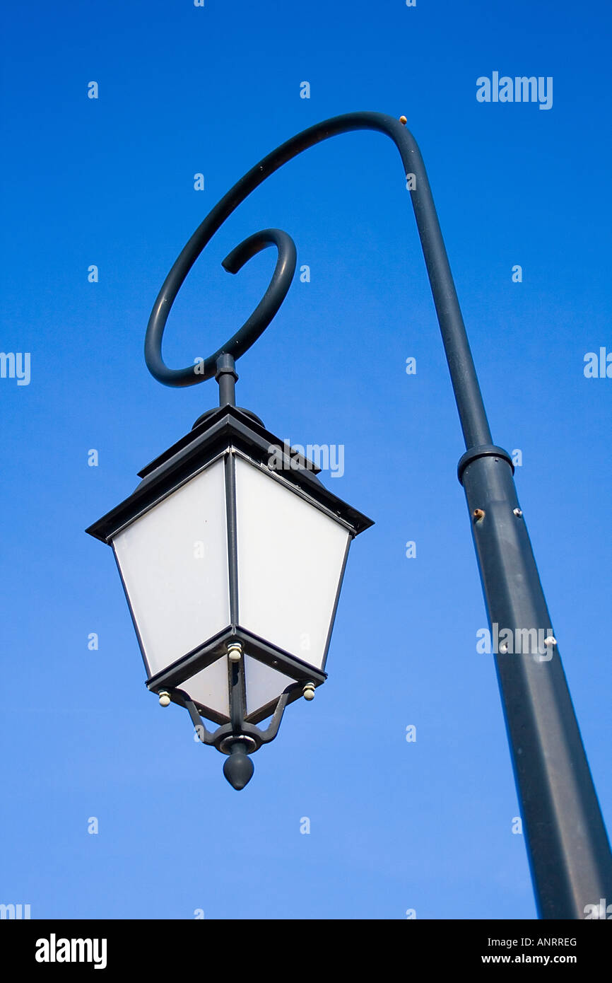Angled Iron street light / lamp post Stock Photo - Alamy