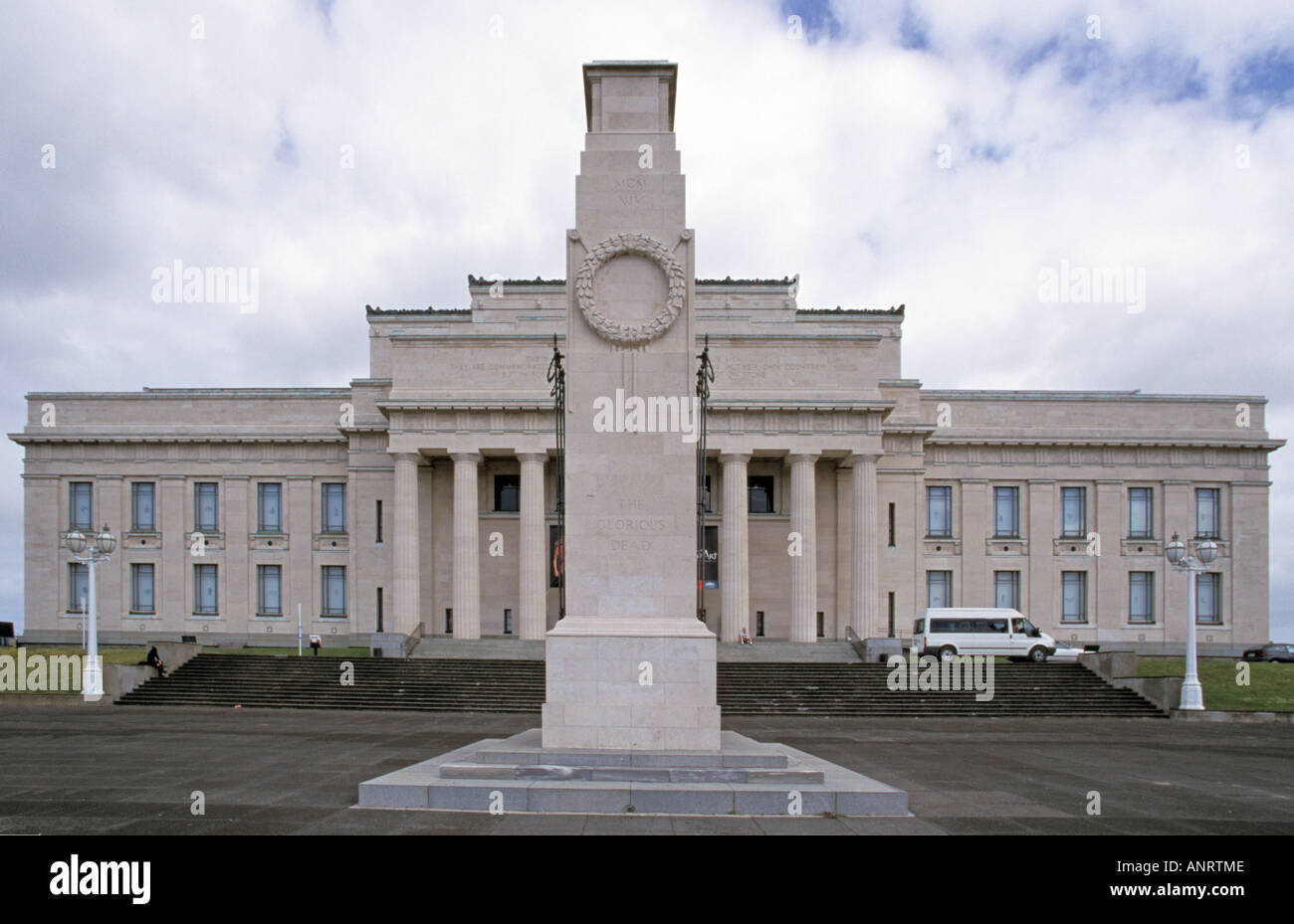 War Memorial Museum New Zealand Auckland Front of Museum Stock Photo ...
