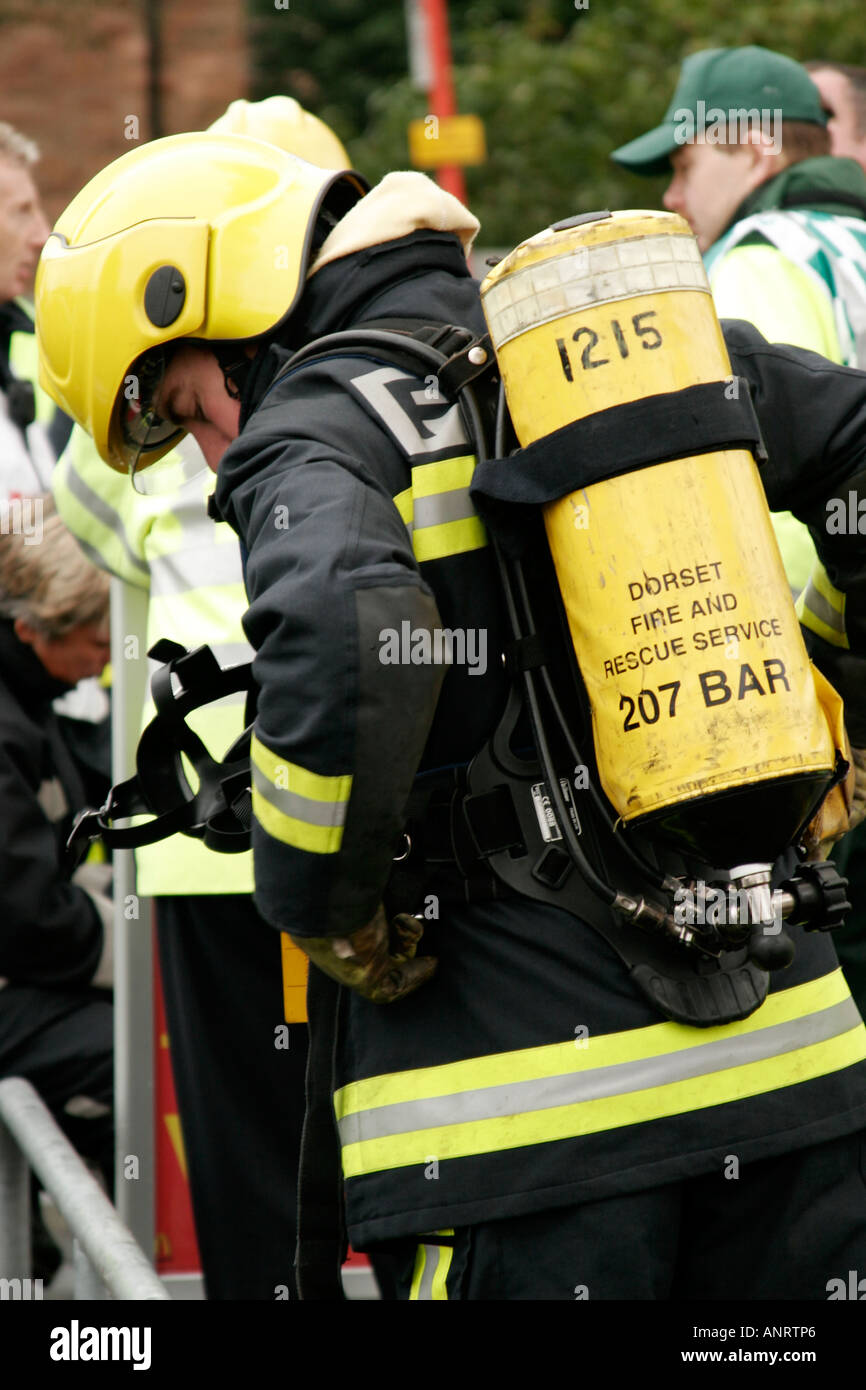 Fireman on duty hi-res stock photography and images - Alamy