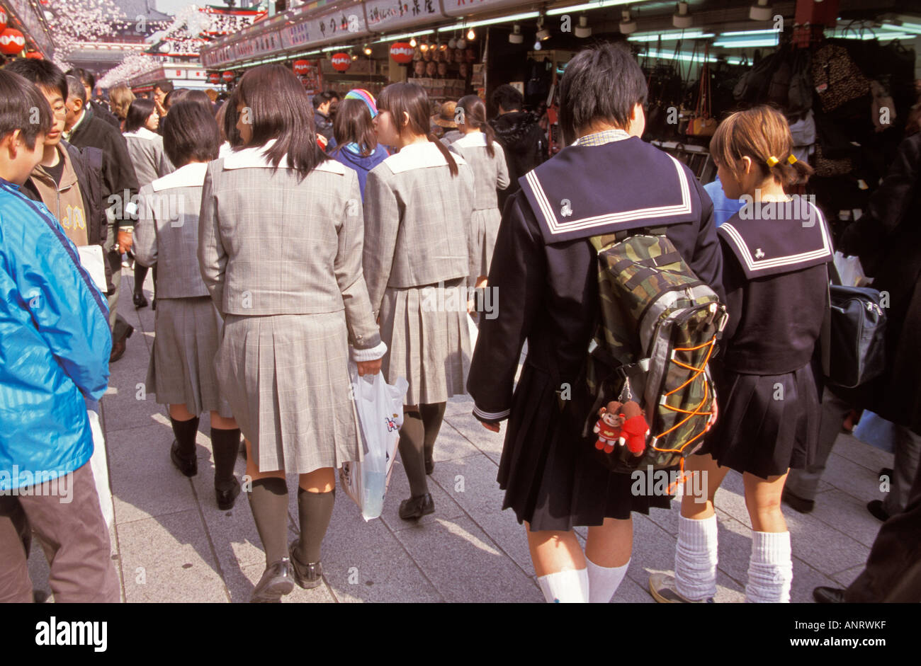 Japanese school girl hi-res stock photography and images - Alamy