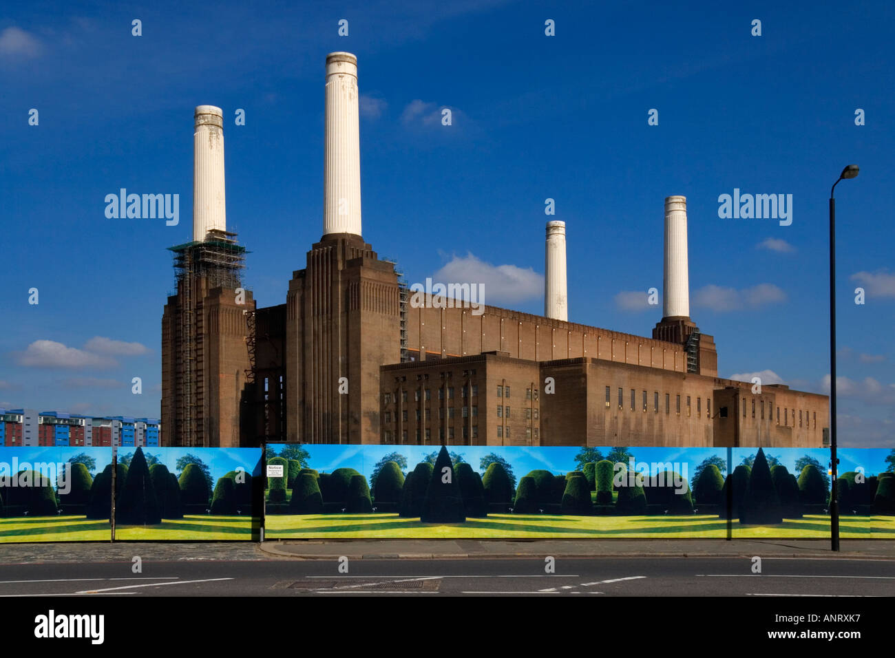 Power station battersea london hi-res stock photography and images - Alamy