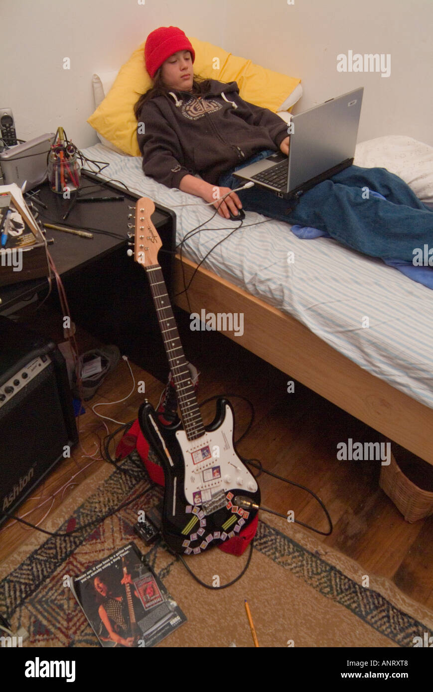 Untidy room child hi-res stock photography and images - Alamy