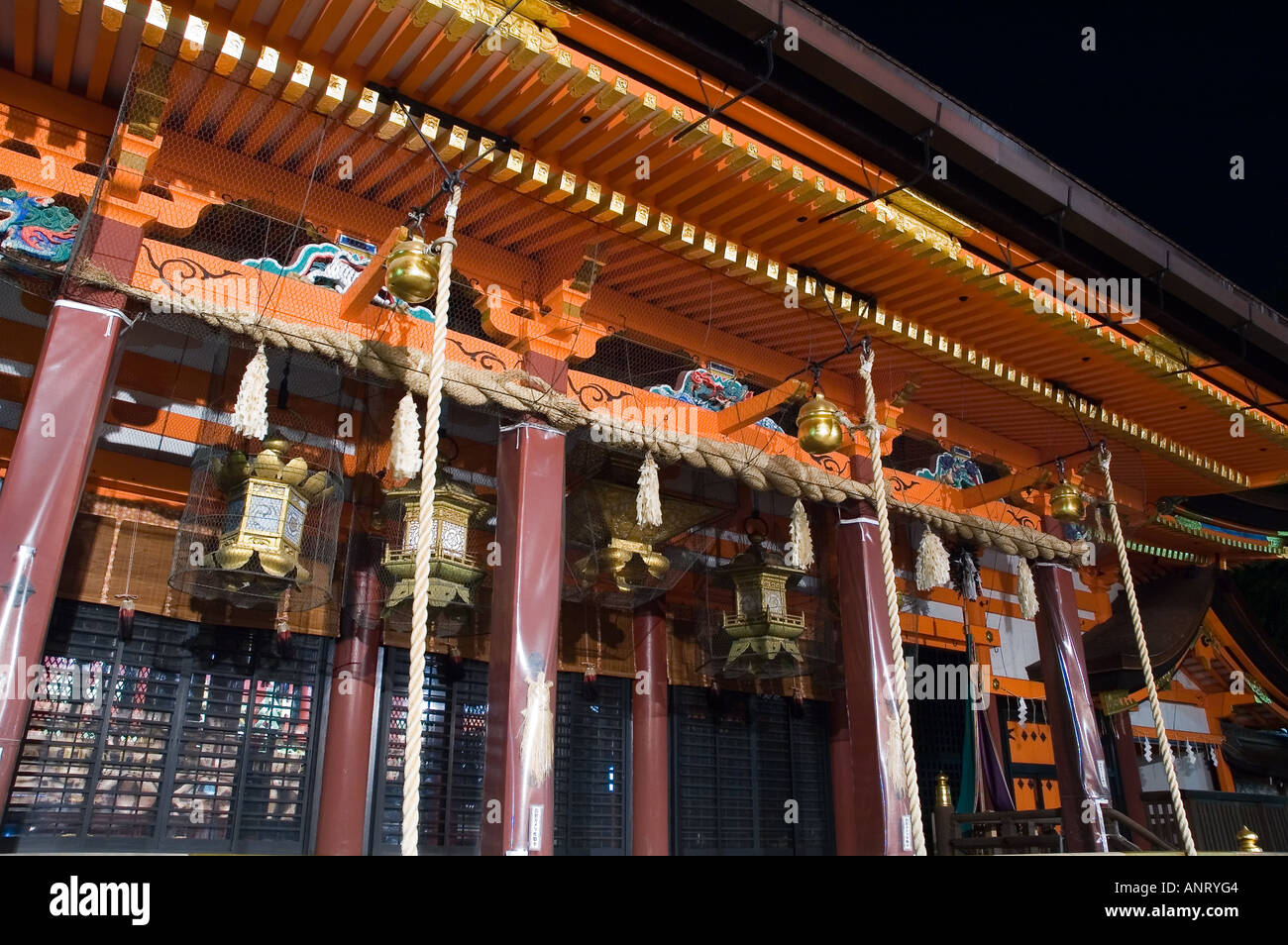 Yasaka jinja temple night in gion hi-res stock photography and images ...