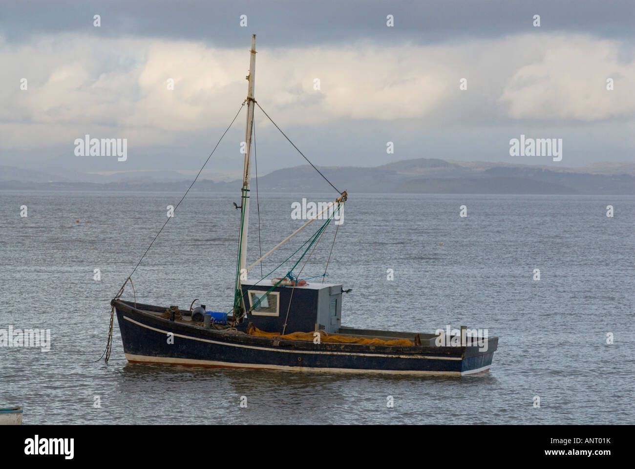 Morecambe, Lancashire: Fishing boat in Morecambe Bay Stock Photo - Alamy