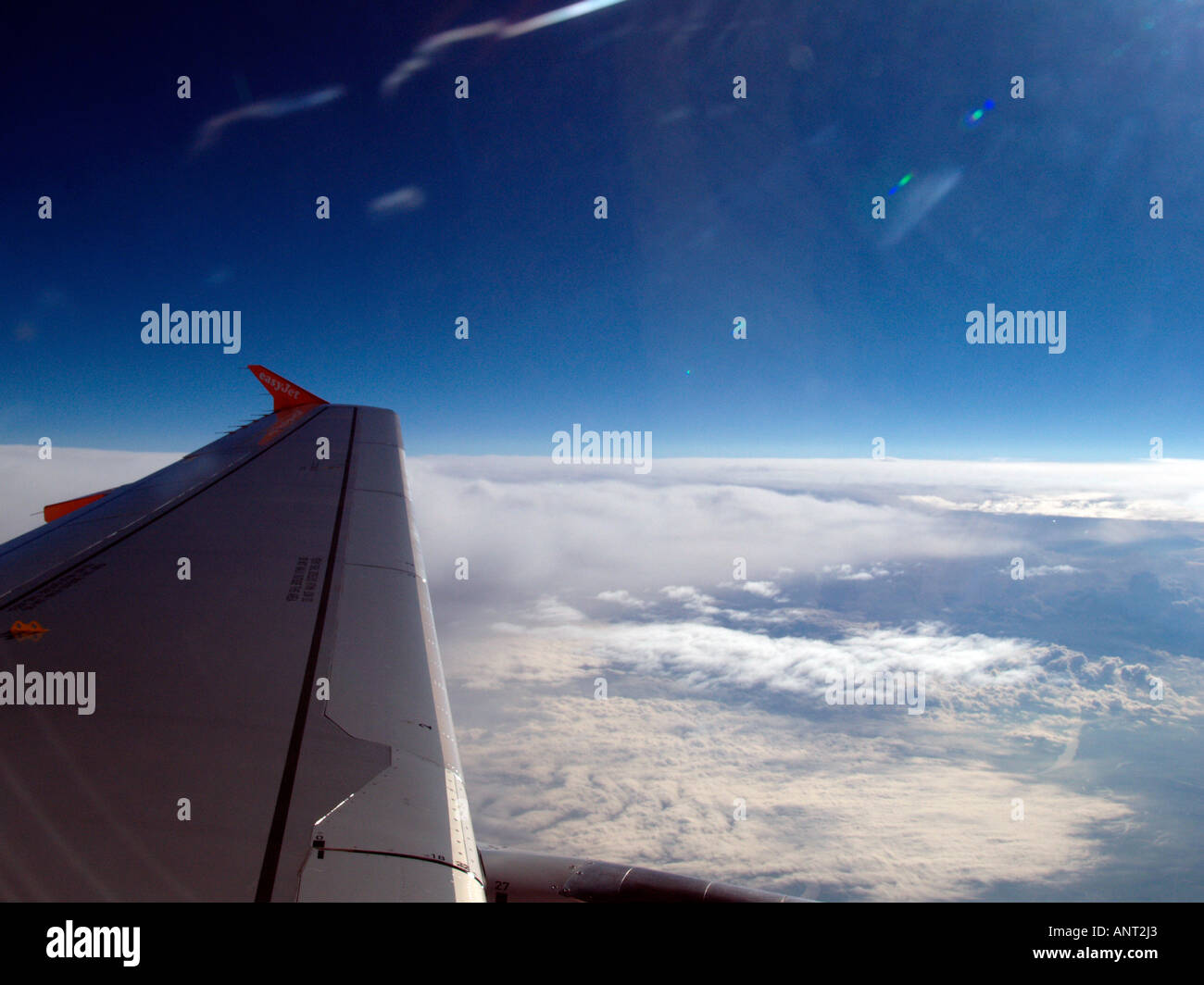 View through haze passenger jet hi-res stock photography and images - Alamy