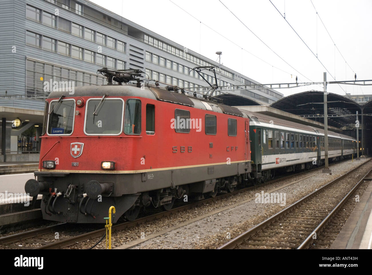 Train in station LUCERNE Switzerland Stock Photo - Alamy