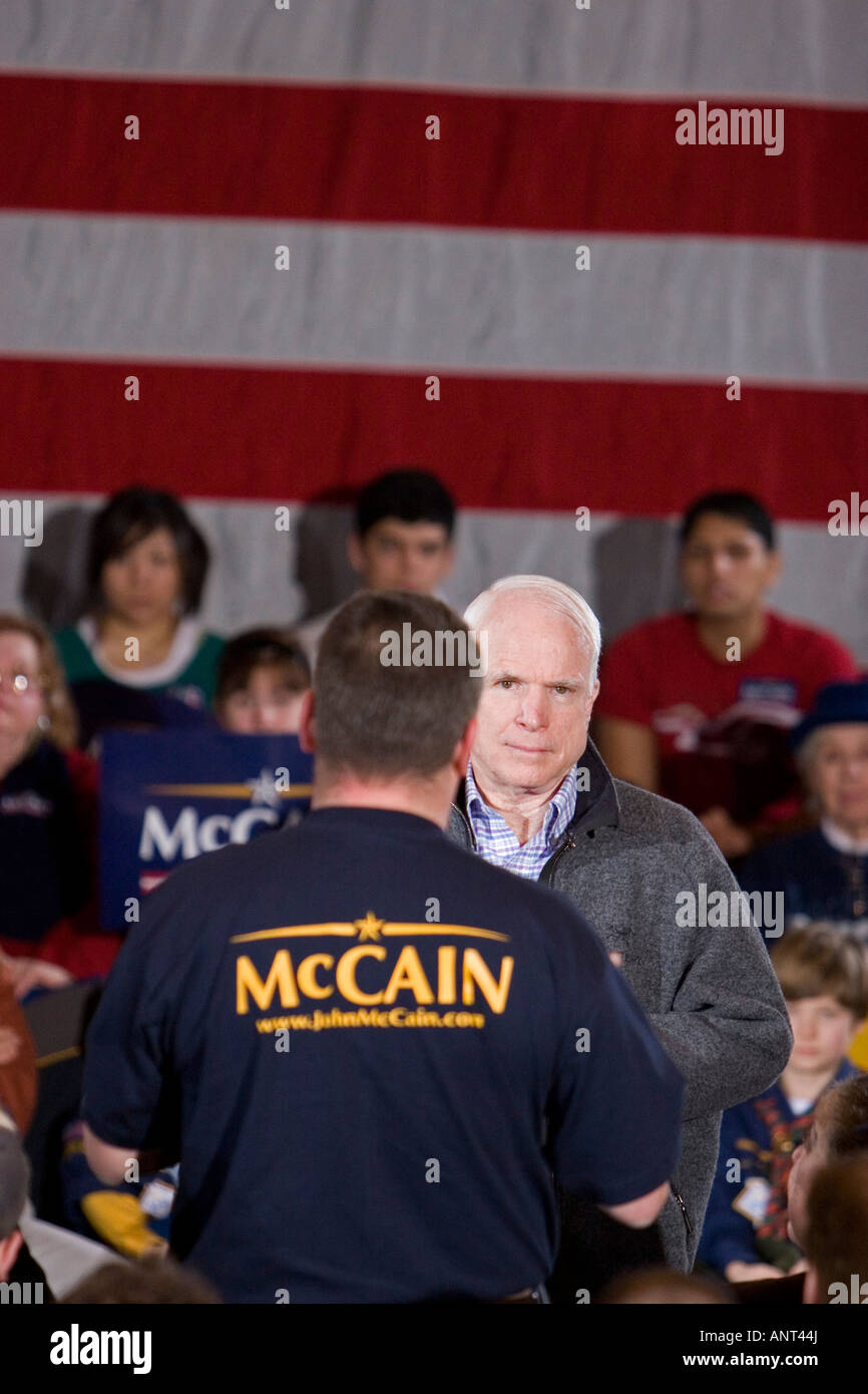 John mccain hi-res stock photography and images - Alamy