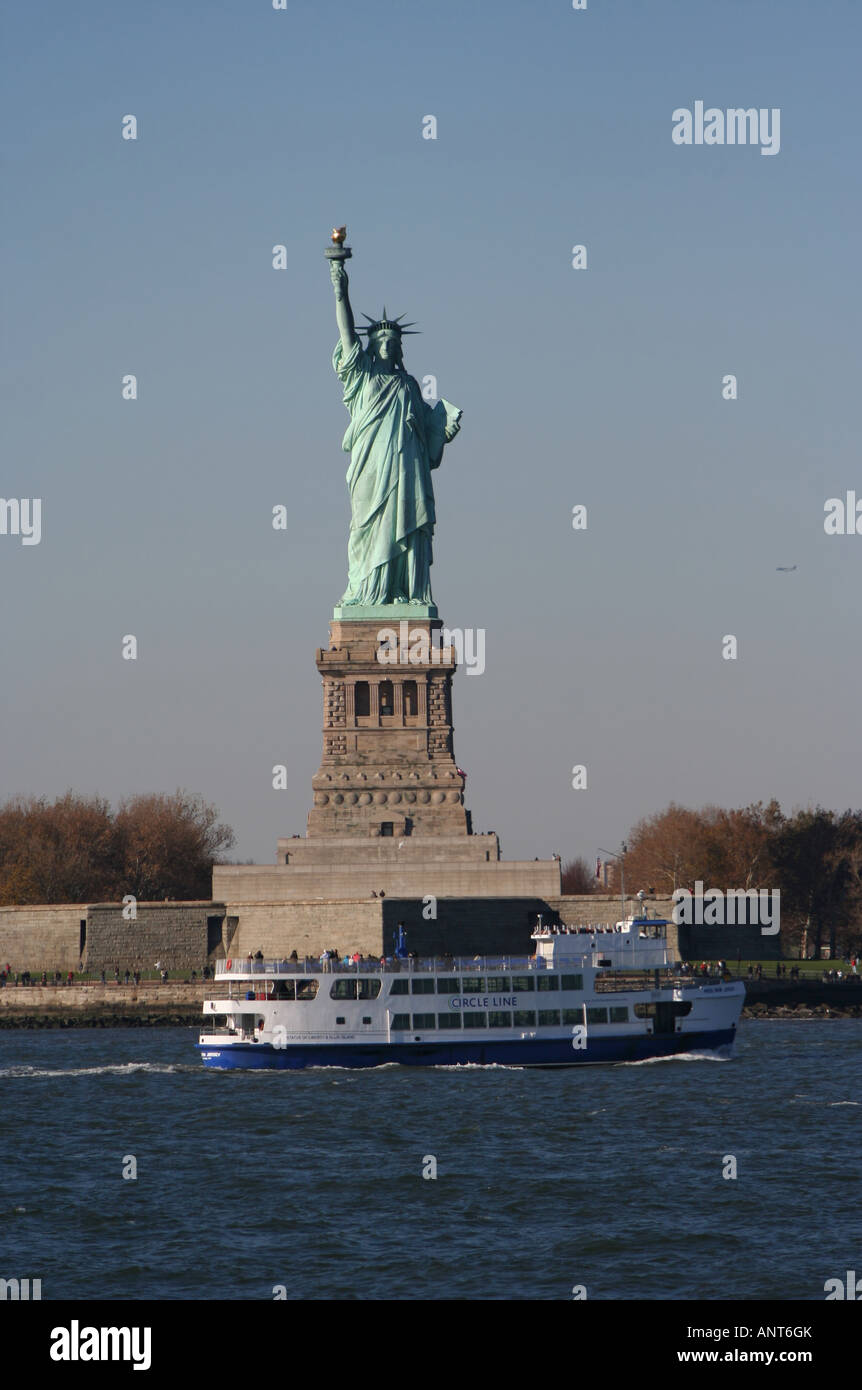 Statue of Liberty and Circle Line Ferry New York Bay November 2007 ...